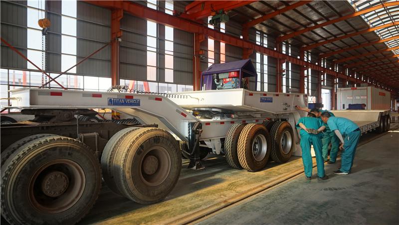 What is a rgn lowboy trailer used for?--TITAN Gooseneck trailer